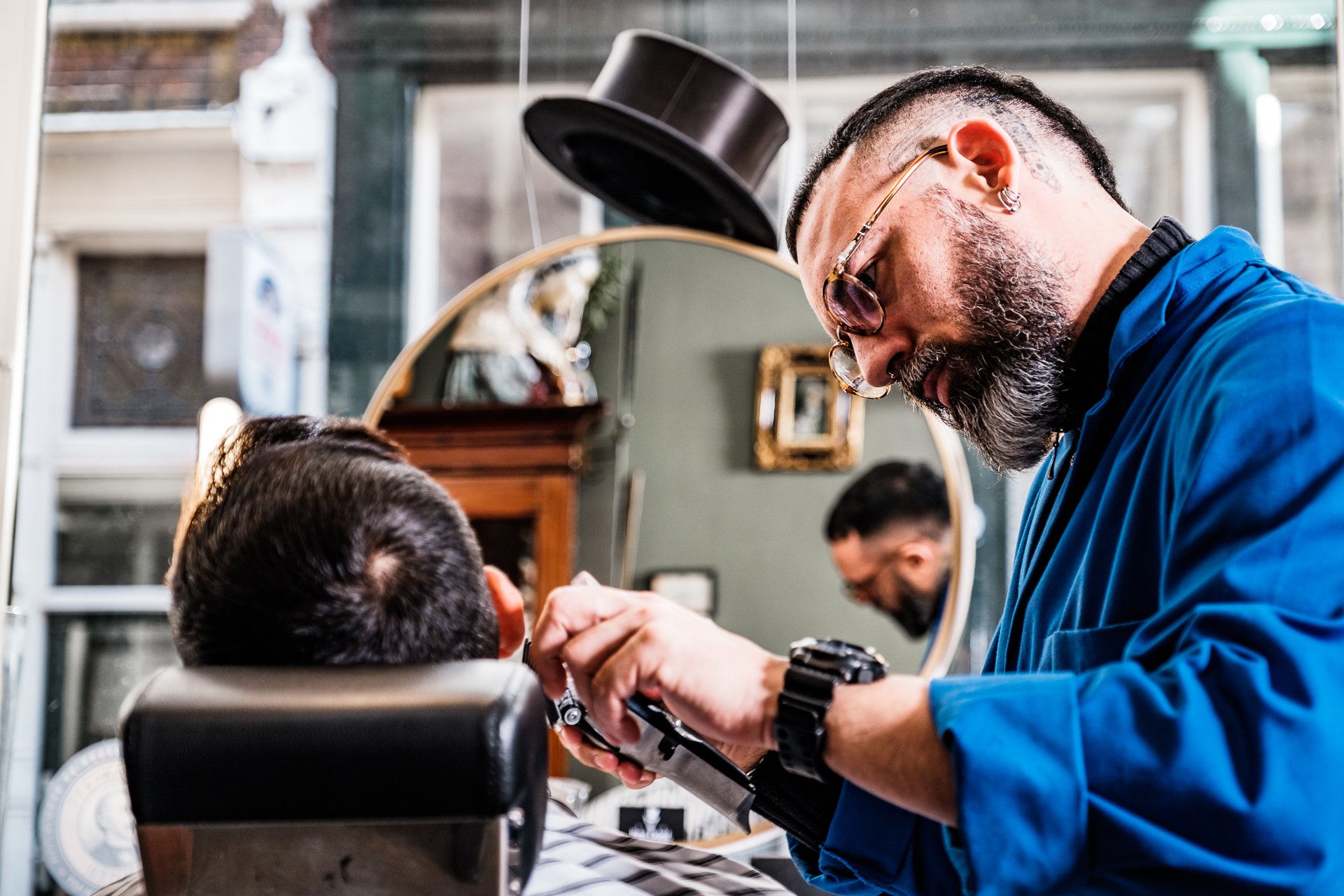 Head Enlight District – Barber & Store
